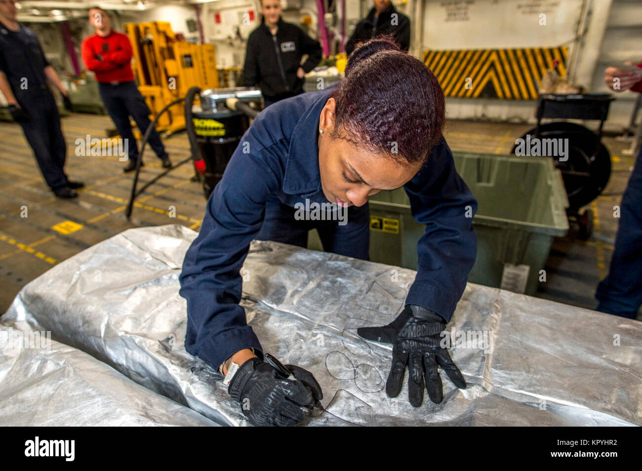 ATLANTIC OCEAN (Dec. 12, 2017) Aviation Ordnanceman 3rd Class Kirra Sam ...