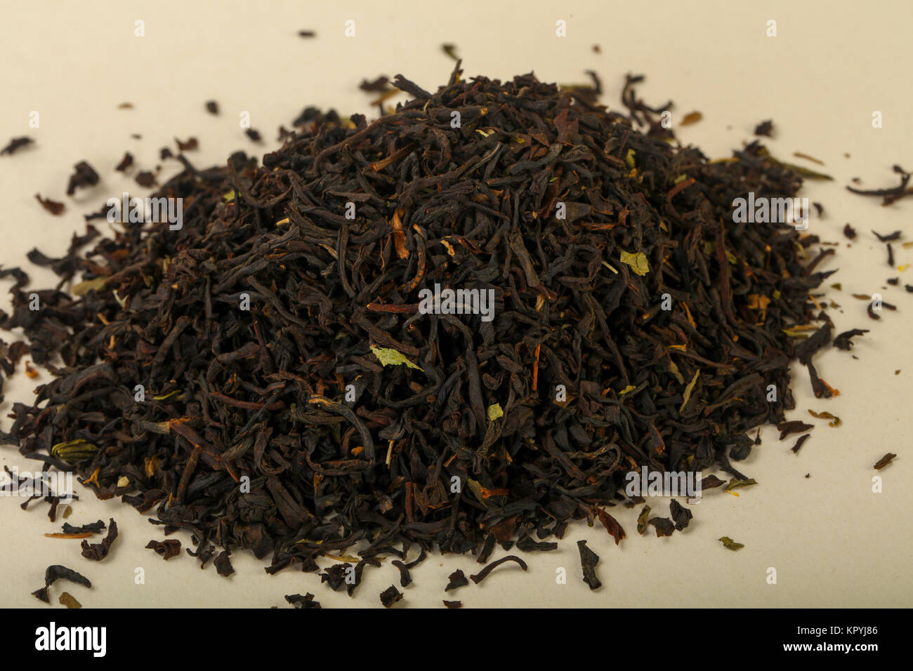 Aroma tea heap with fruit, berries and herbs Stock Photo - Alamy