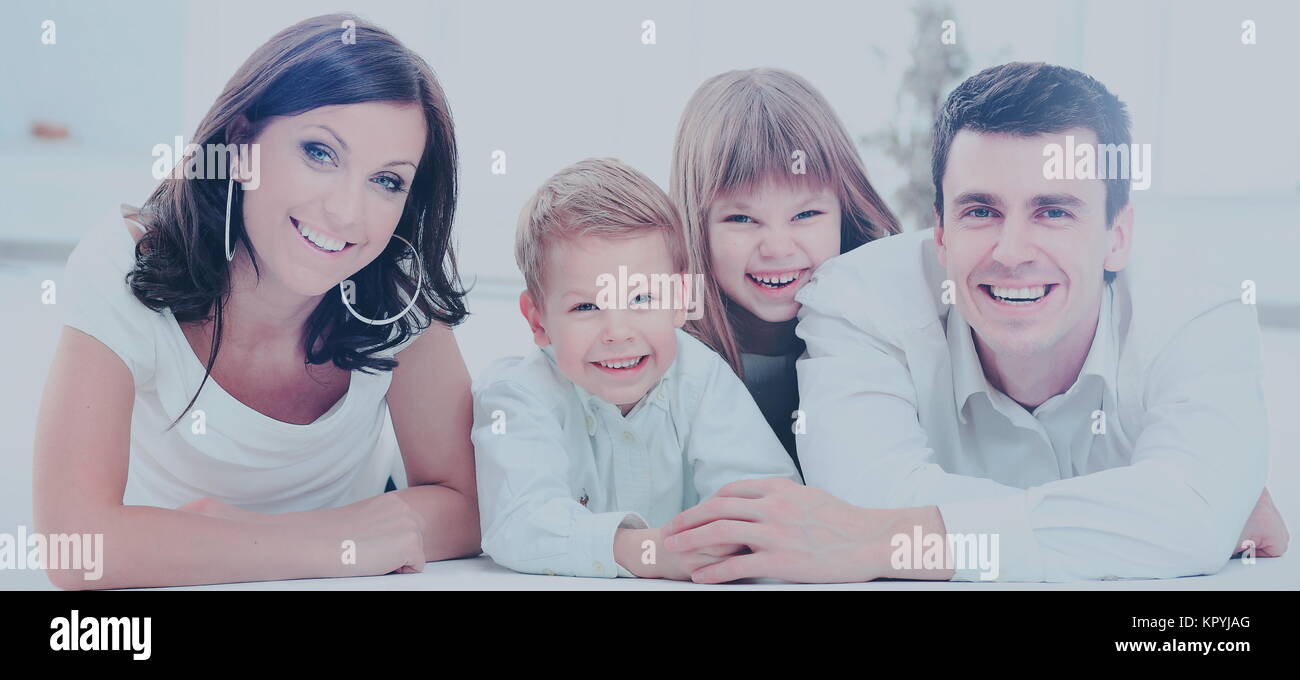 smiling happy family Stock Photo - Alamy