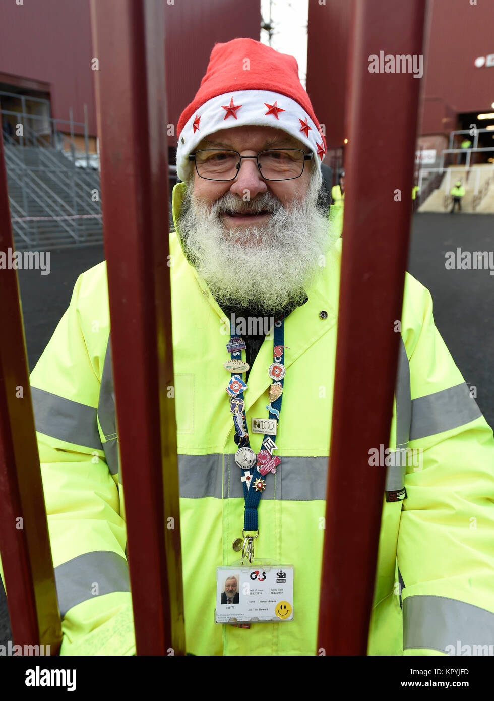 Security guard uk stadium hi-res stock photography and images - Alamy