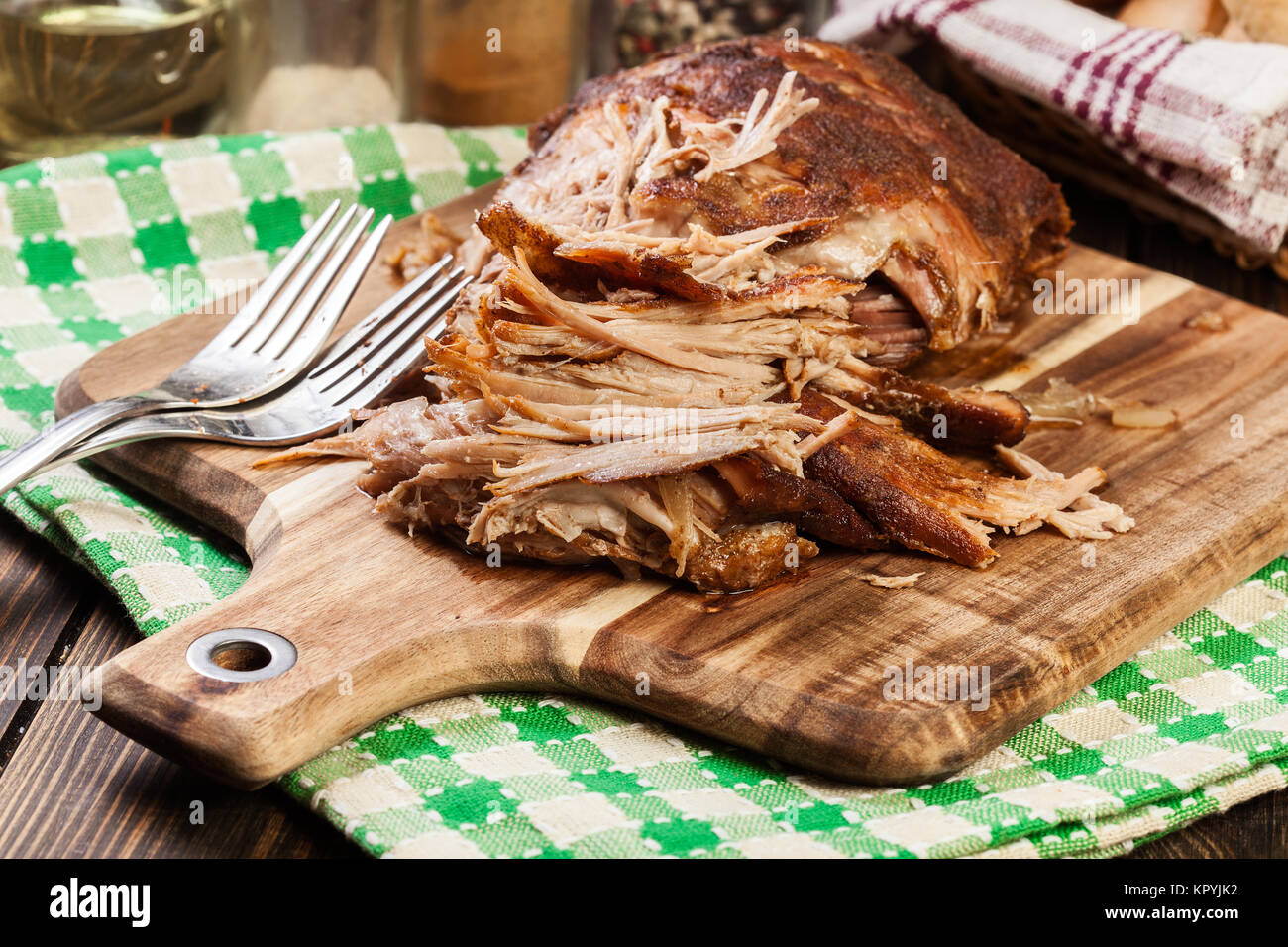 Slow cooked pulled pork shoulder on chopping board Stock Photo - Alamy