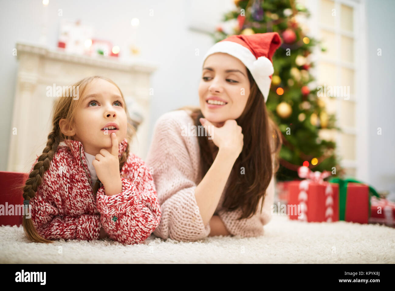 Child thinking of mother hi-res stock photography and images - Alamy