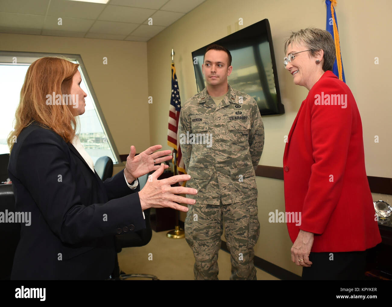 Dr claire leon hi-res stock photography and images - Alamy