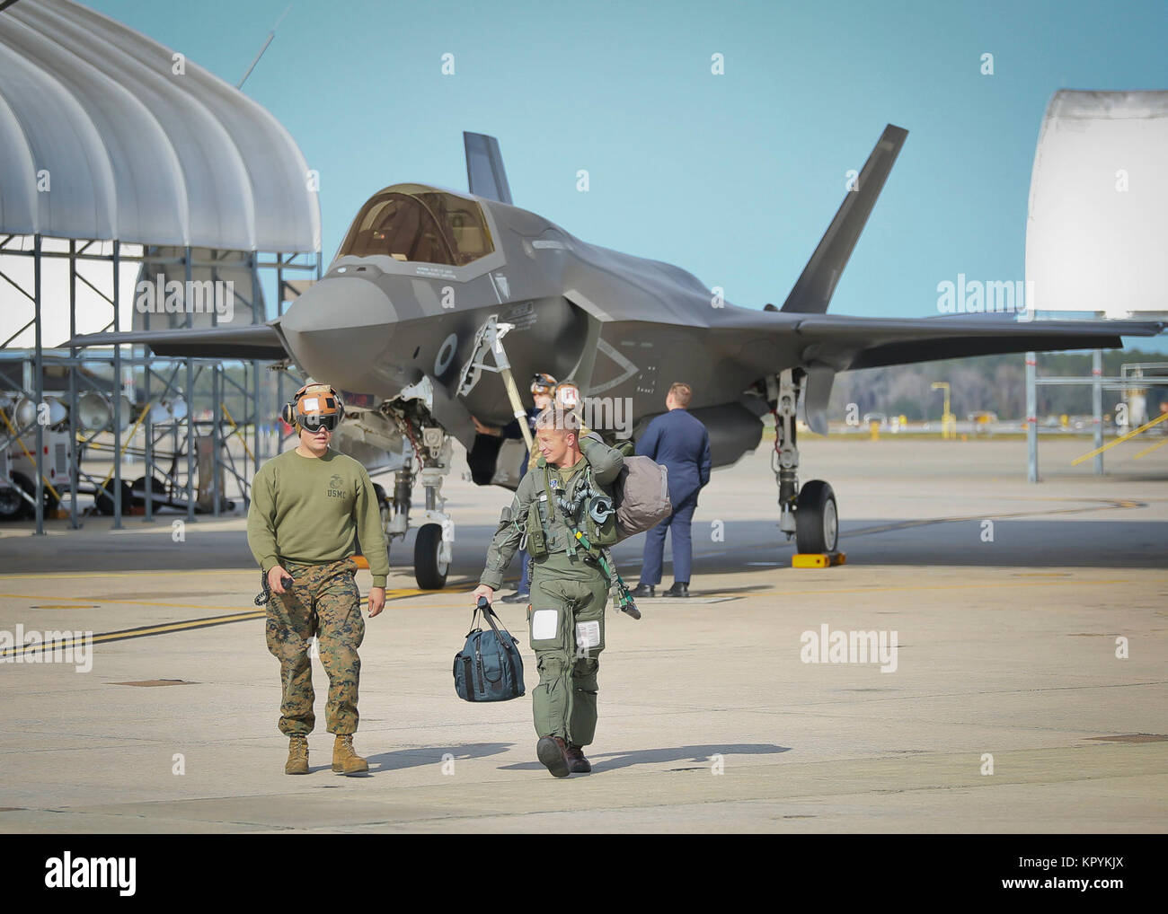 A United Kingdom F-35B Lightning II Joint Strike Fighter lands aboard ...