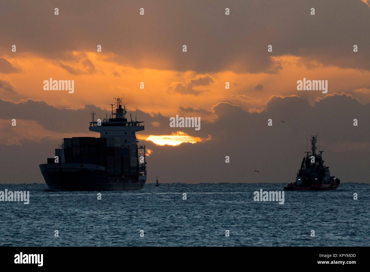 Small container ship hi-res stock photography and images - Alamy