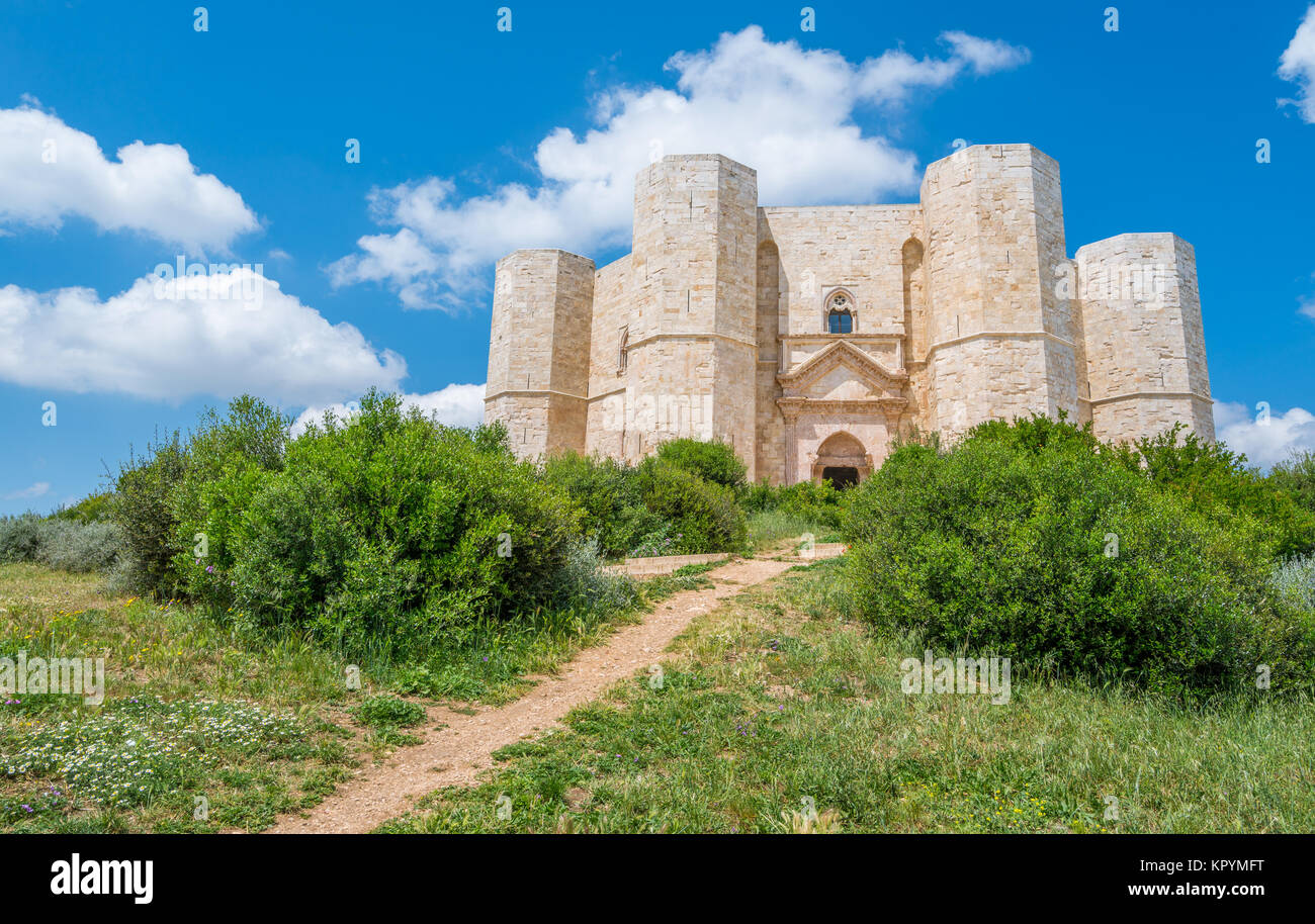 Castel del monte in apulia italy hi-res stock photography and images ...