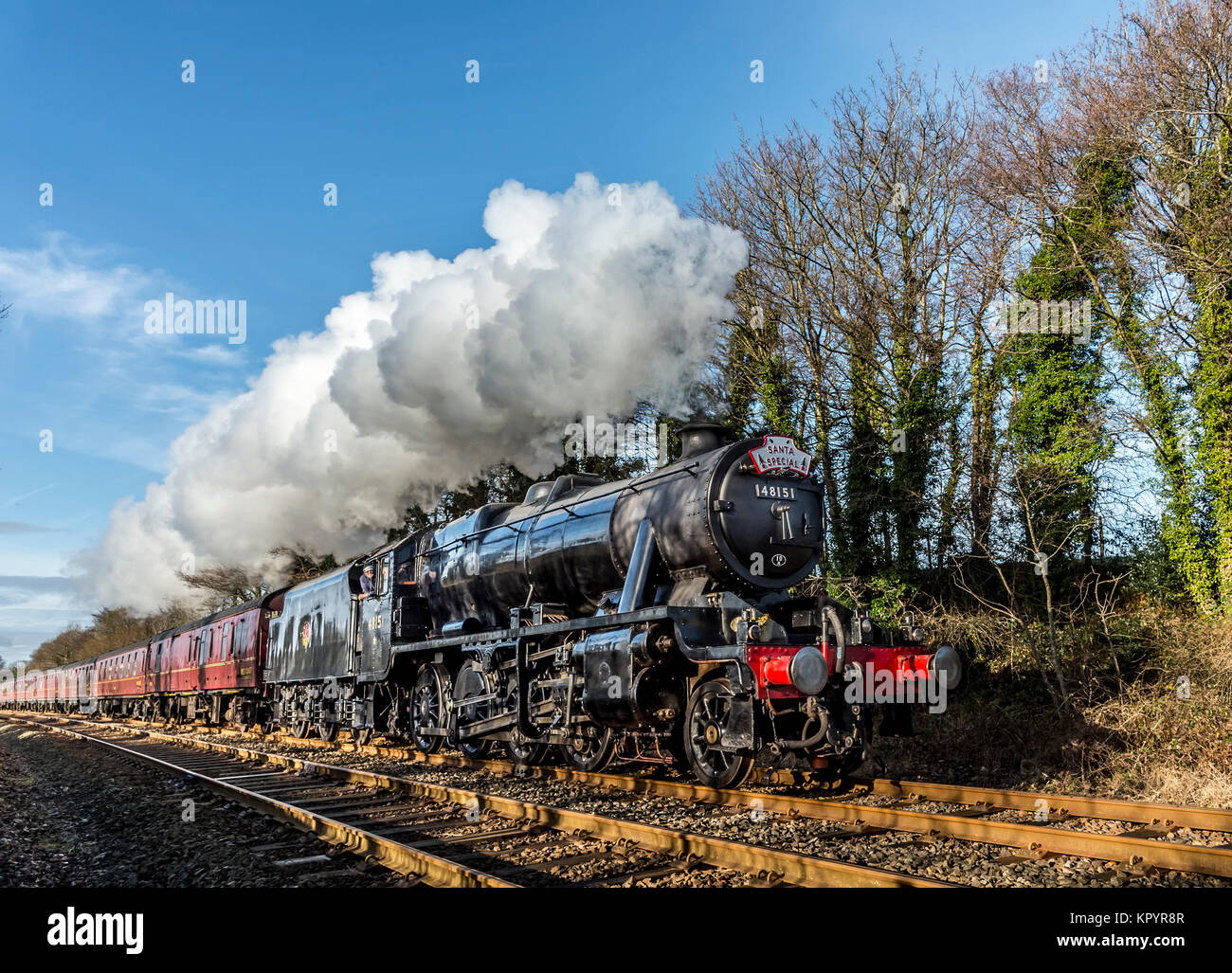 Steam train snow uk hi-res stock photography and images - Alamy