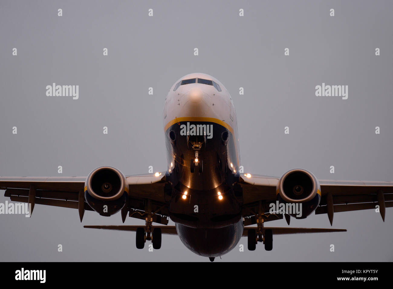 Boeing 737 Landing Lights N769AS Alaska Airlines | Boeing 737 4Q8 (cn