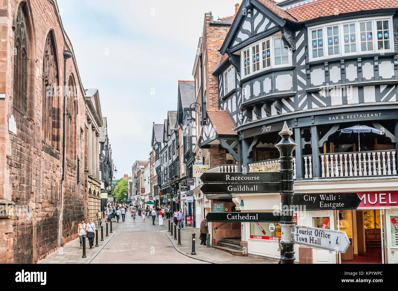 Chester city center hi-res stock photography and images - Alamy