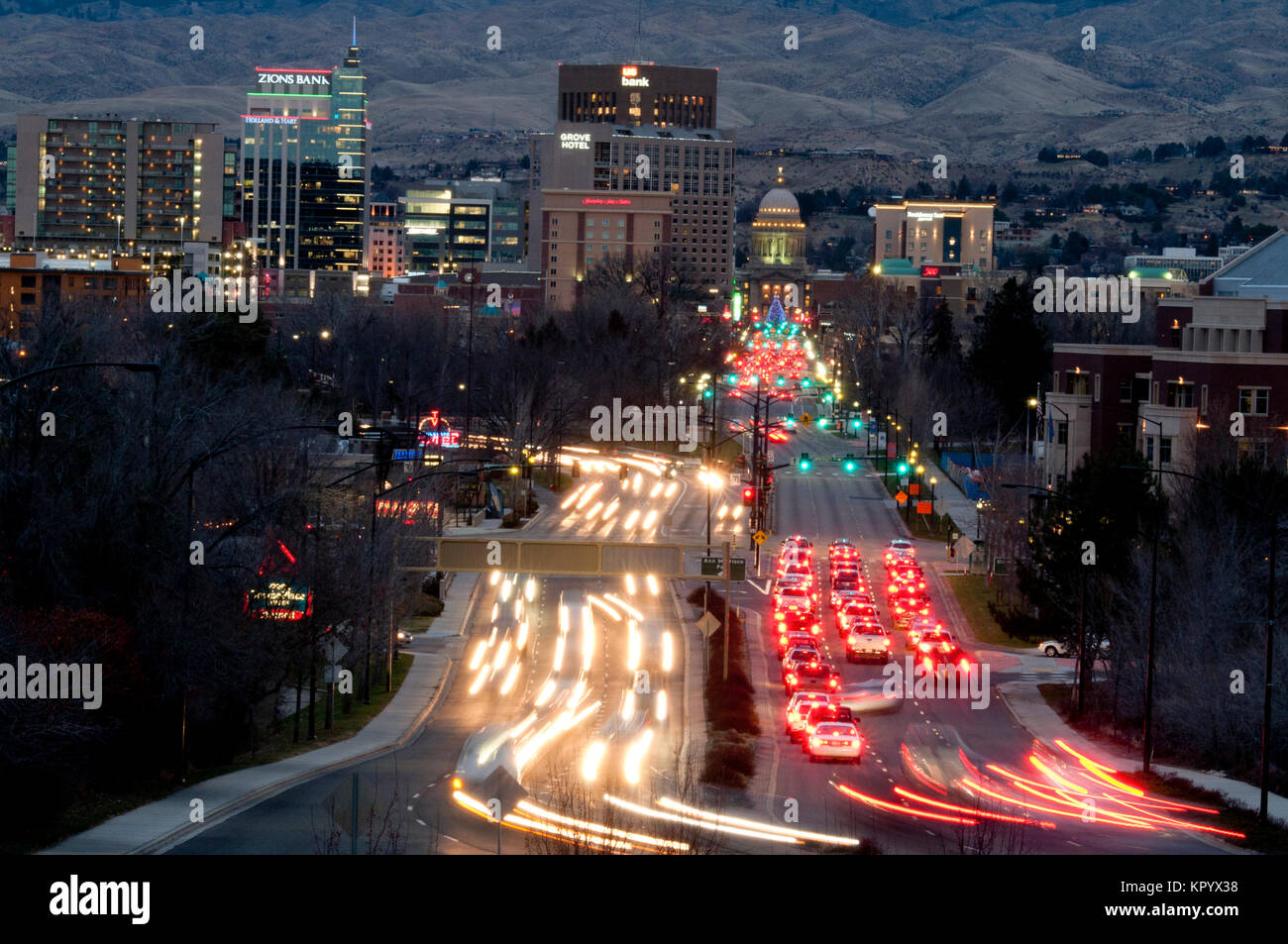 Boise Idaho cityscape at dusk in December 2017 Stock Photo - Alamy