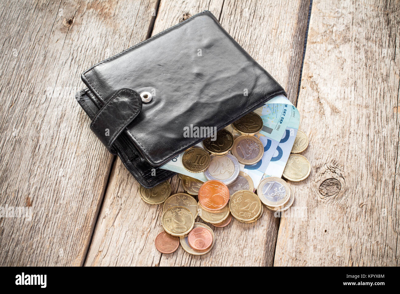 Money in wallet euro hi-res stock photography and images - Alamy