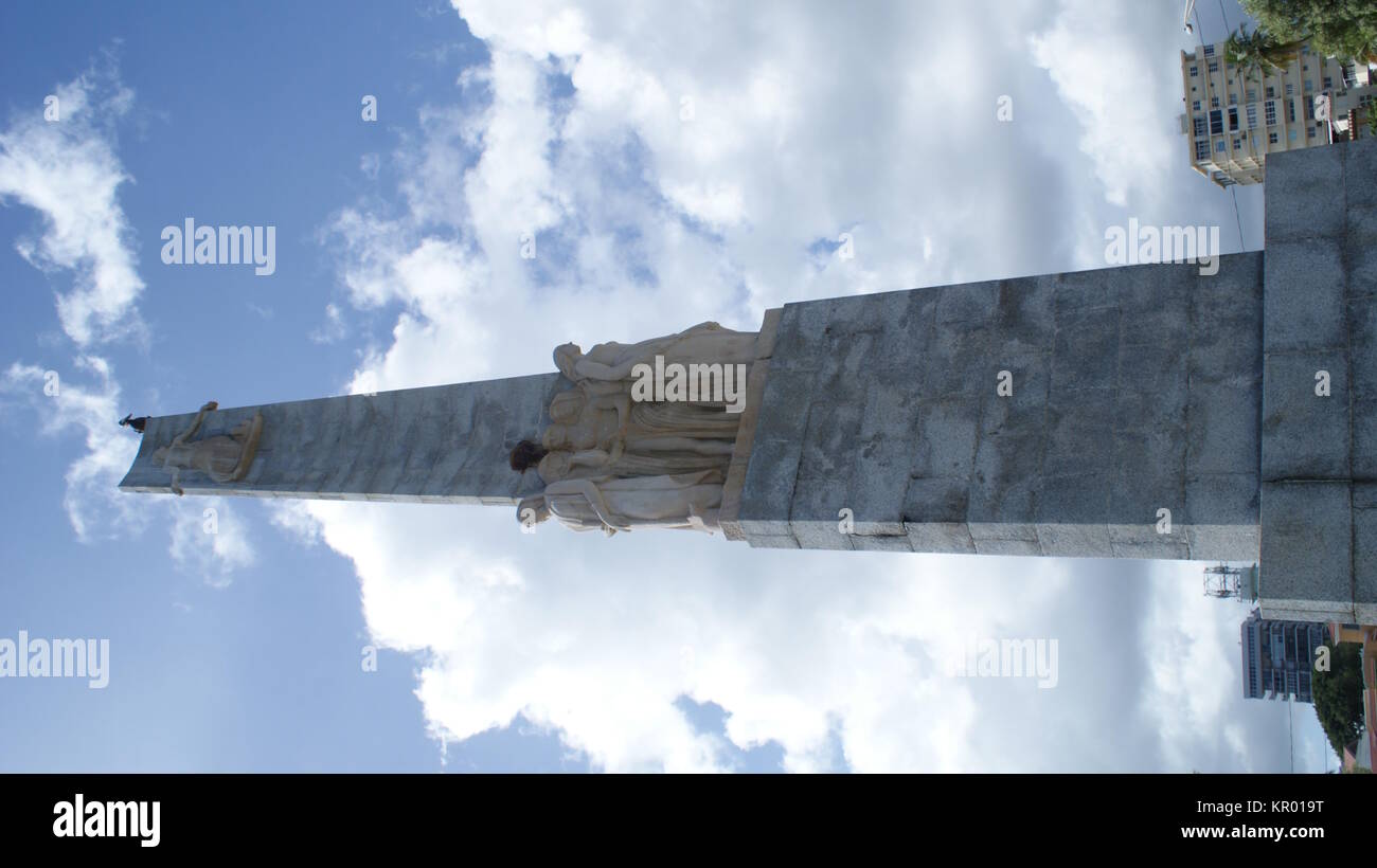 Tall building perspective drawing hi-res stock photography and images ...