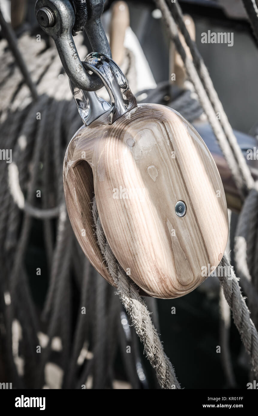 Blocks and rigging at the old sailboat, close-up Stock Photo - Alamy