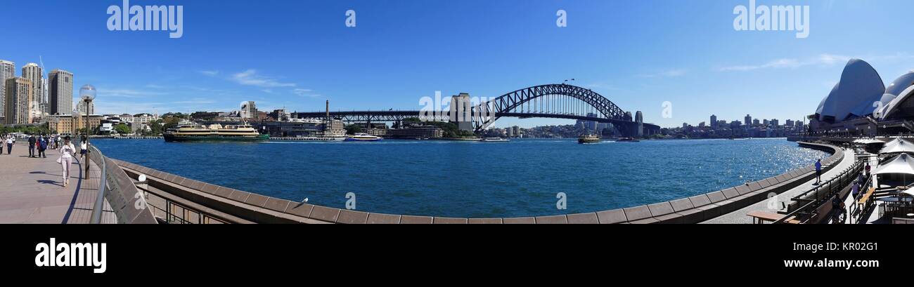 Harbour Brige mit Oper Stock Photo - Alamy