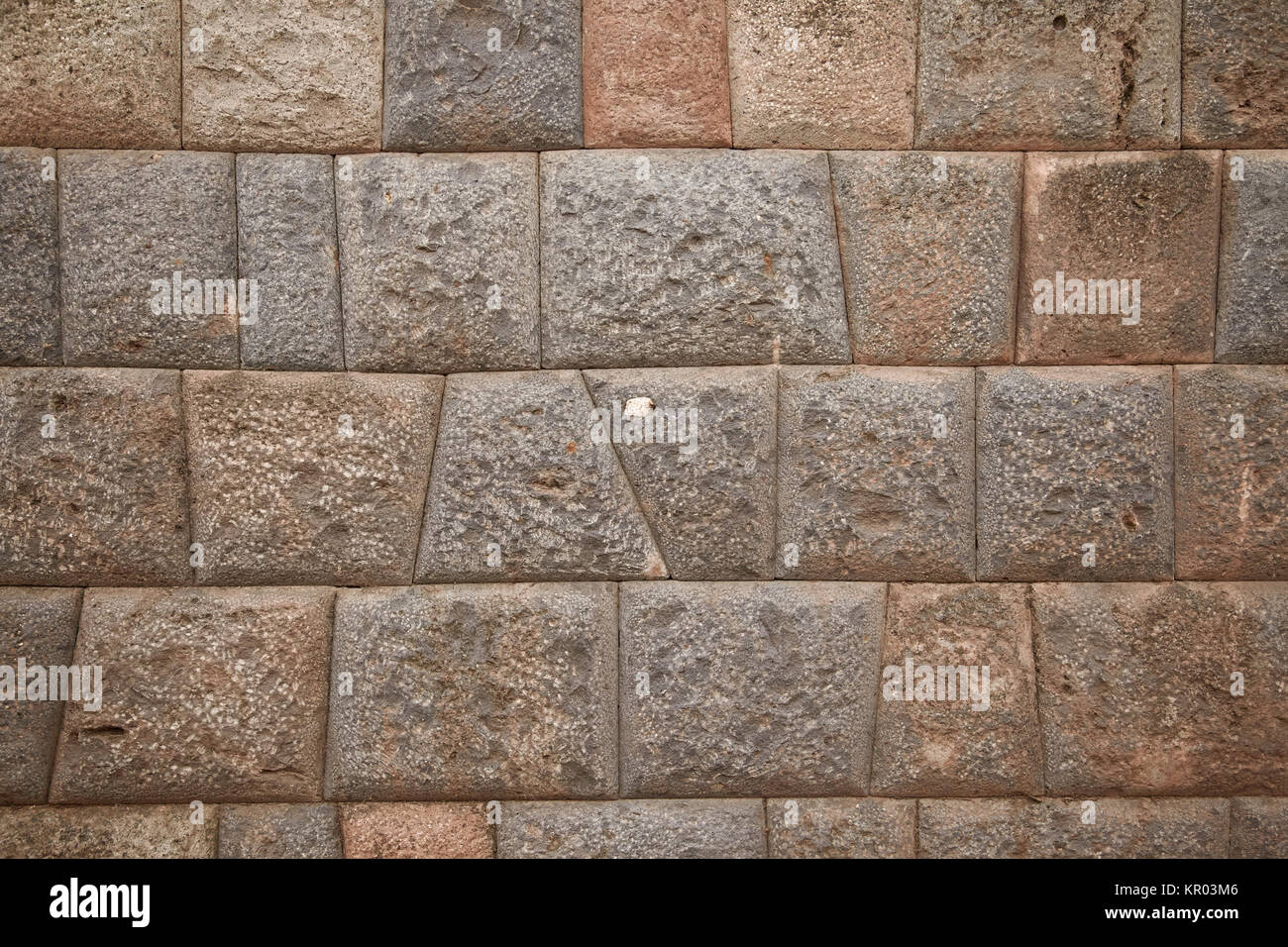Detail of Inca wall in city of Cusco in Peru Stock Photo - Alamy