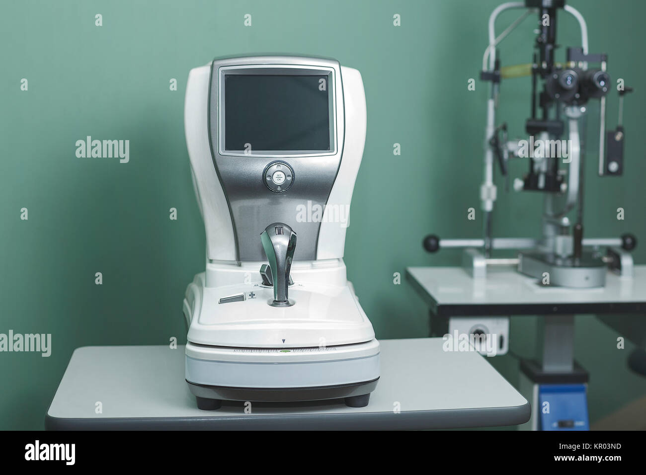 Medical optometrist equipment used for eye exams Stock Photo - Alamy