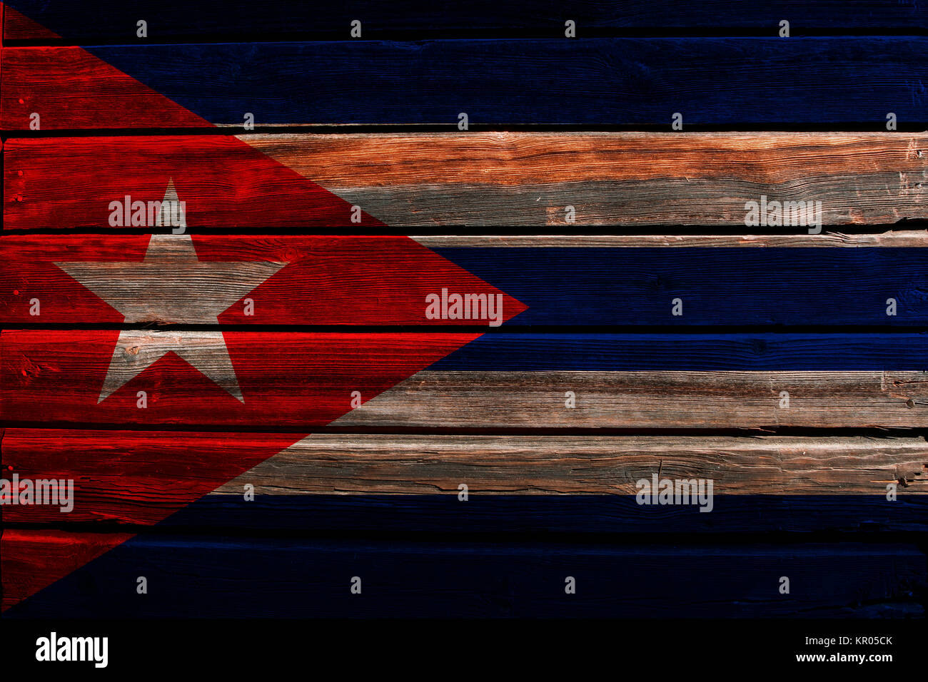Flag of Cuba on wood Stock Photo - Alamy