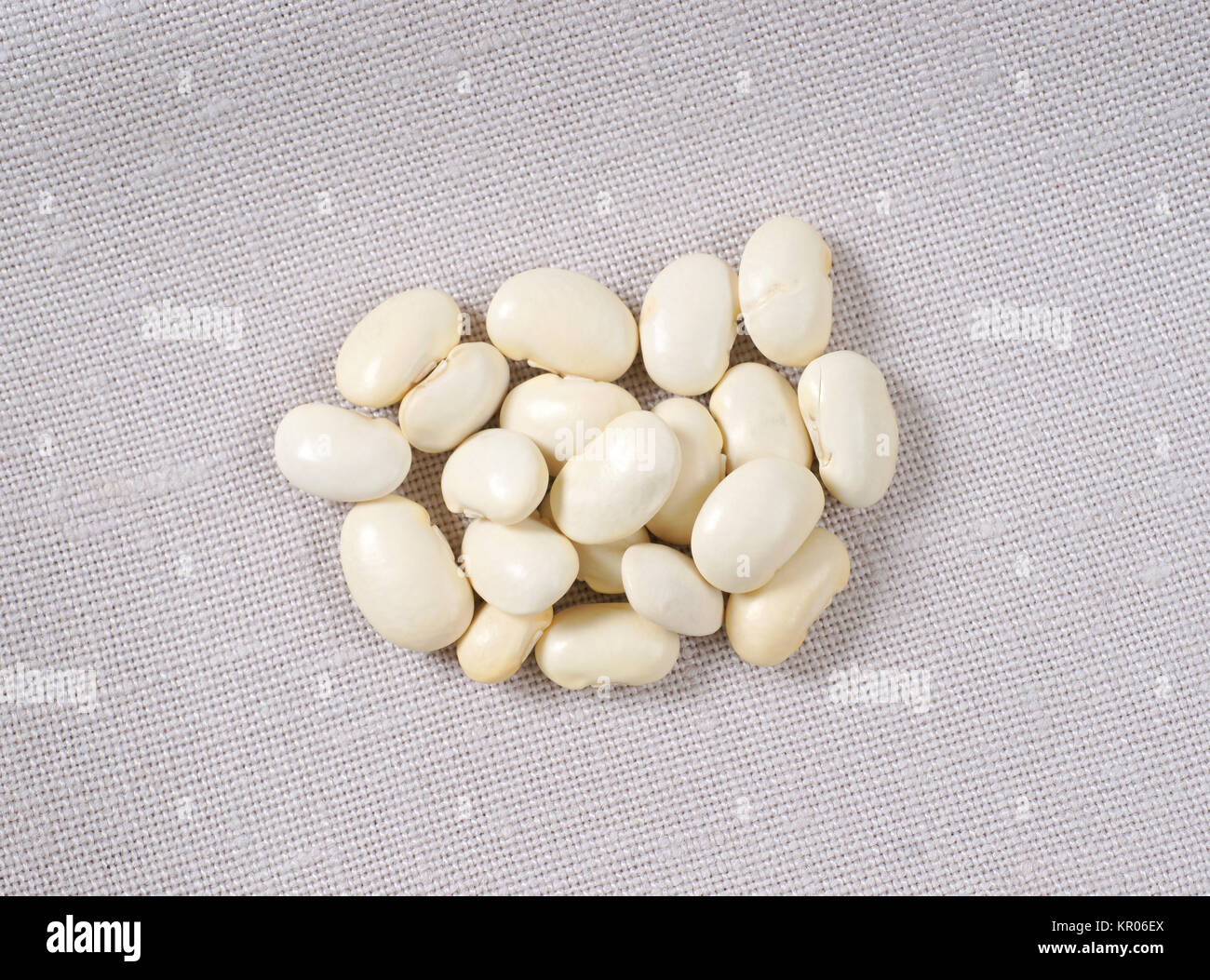 raw white beans Stock Photo - Alamy