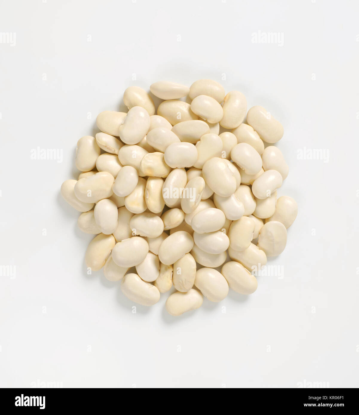 raw white beans Stock Photo - Alamy