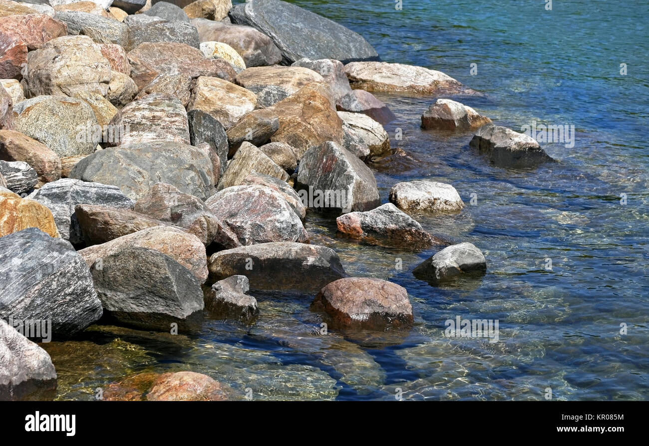 Shoreline rocks hi-res stock photography and images - Alamy
