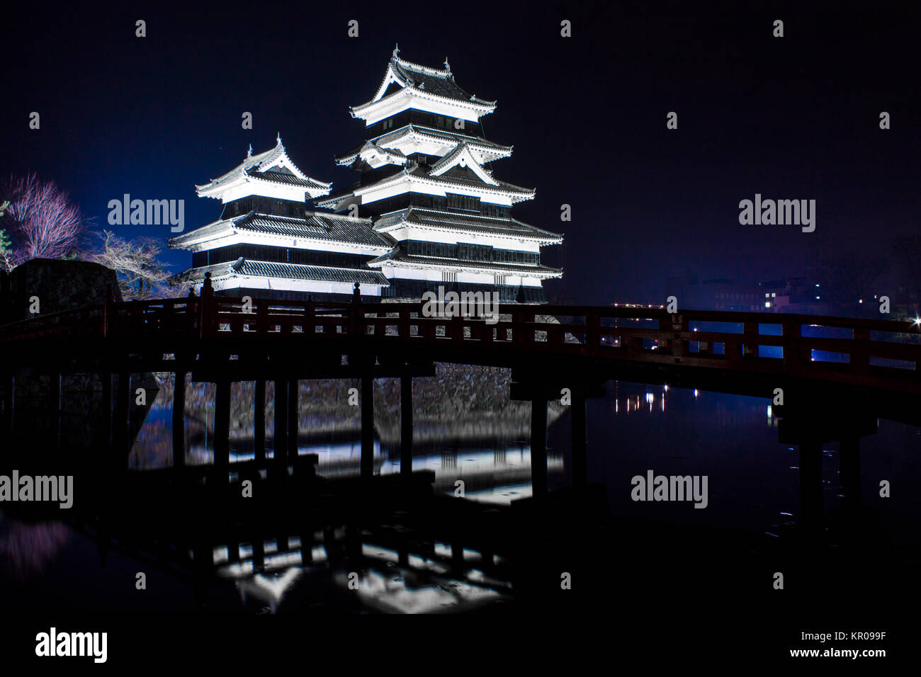 The keep of Matsumoto Castle or Crow Castle at night, one of the most ...