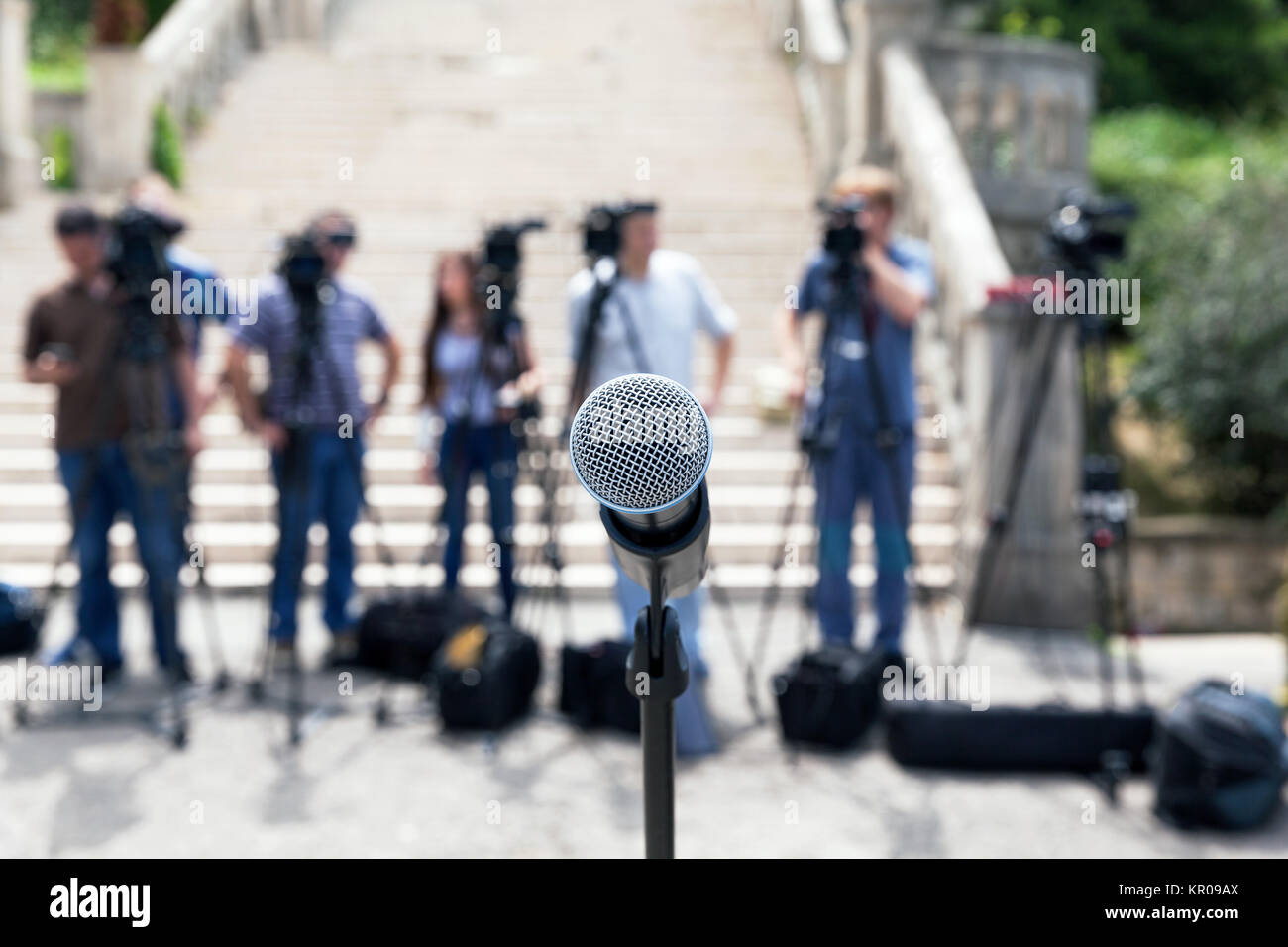 Human microphone hi-res stock photography and images - Alamy