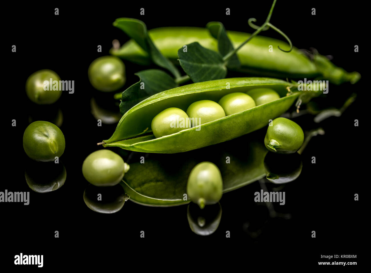 Fresh green peas Stock Photo - Alamy