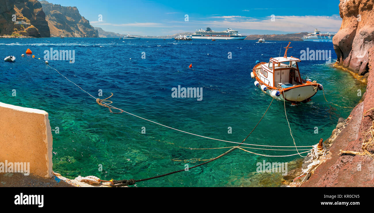 Old Port of Fira, main town Santorini, Greece Stock Photo - Alamy