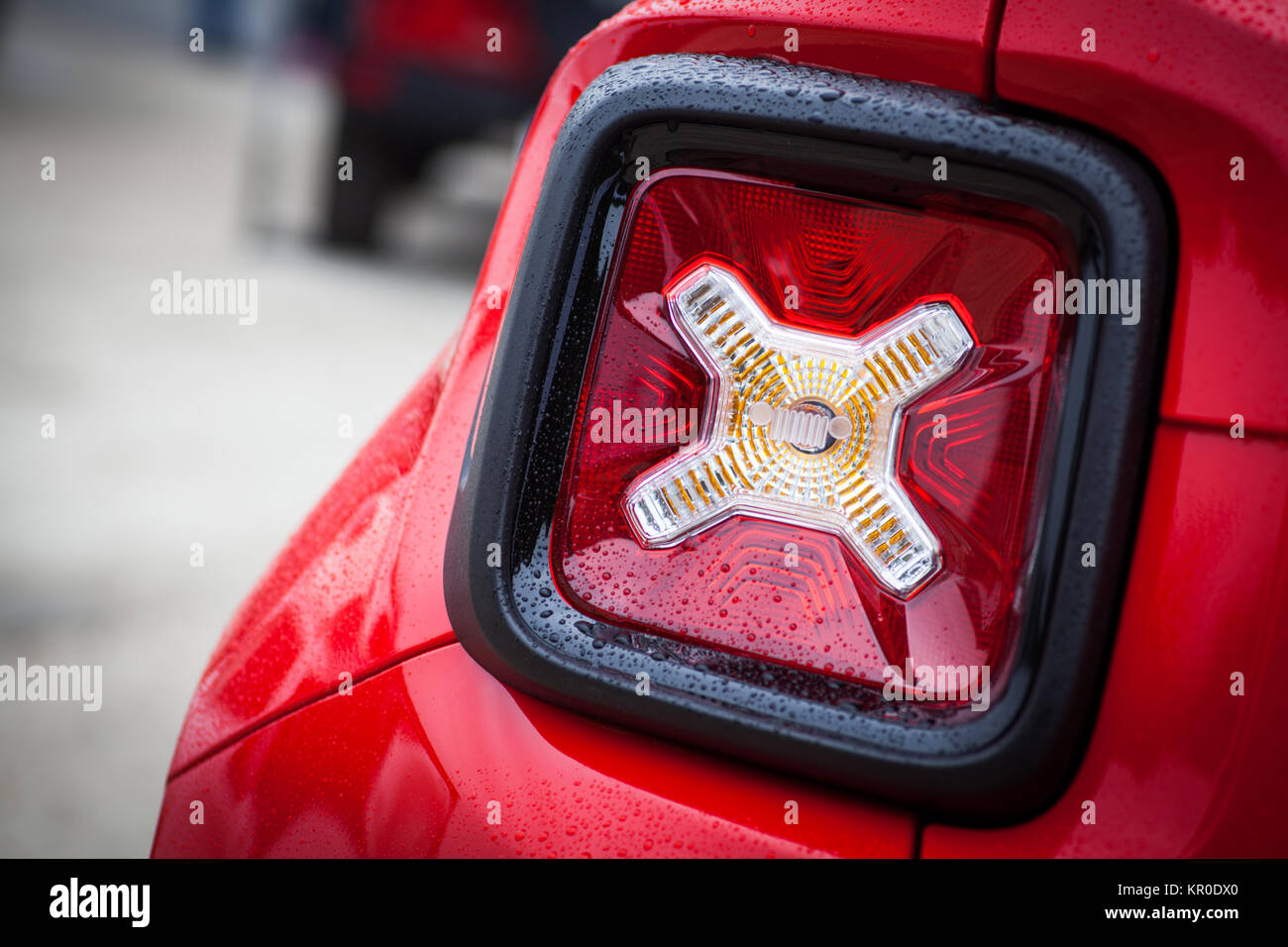 Picture with bright red stop light hi-res stock photography and images ...