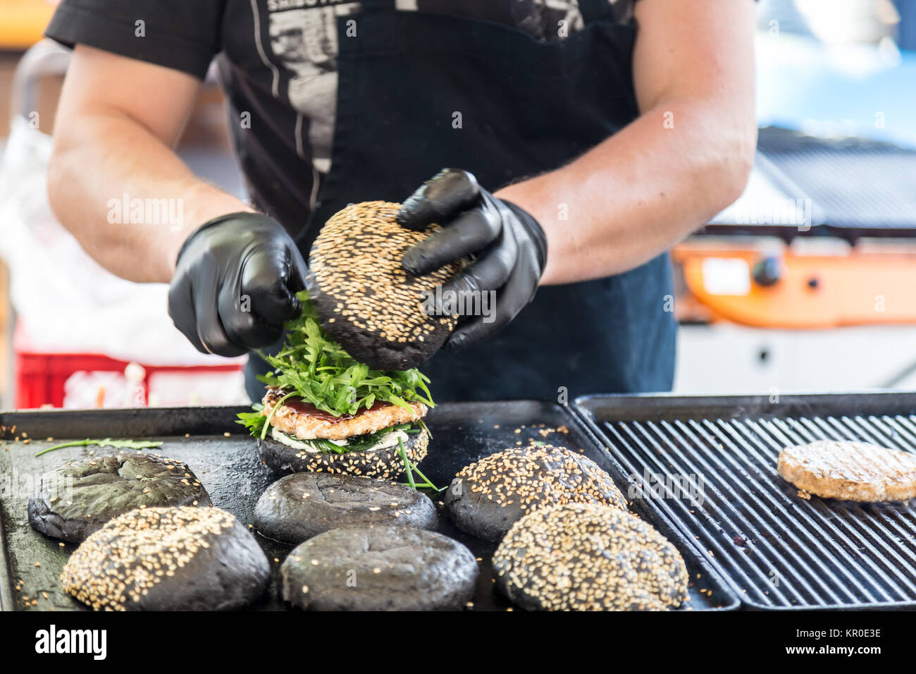 Beef burgers ready to serve on food stall Stock Photo - Alamy