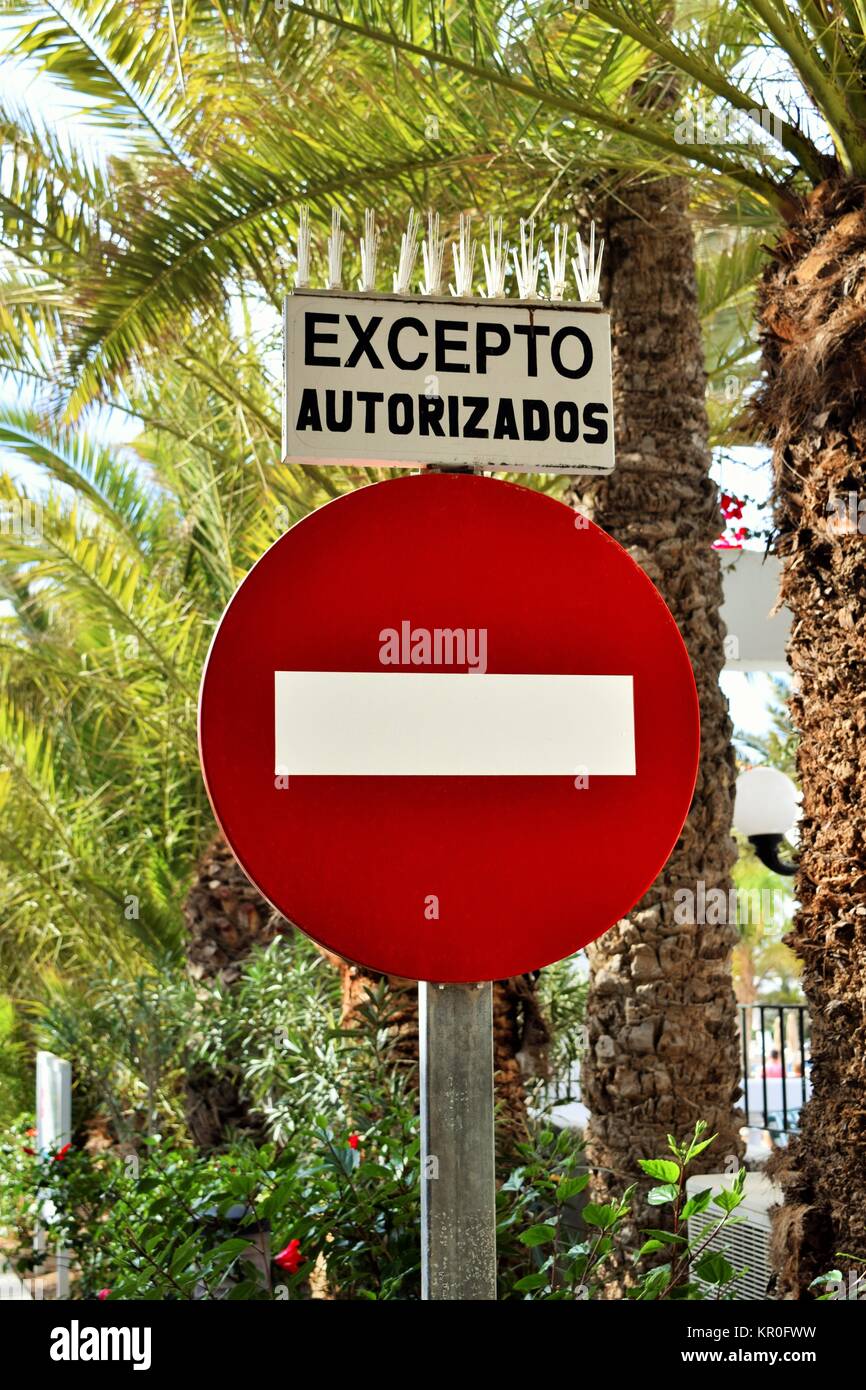 Passage prohibited prohibition sign hi-res stock photography and images ...