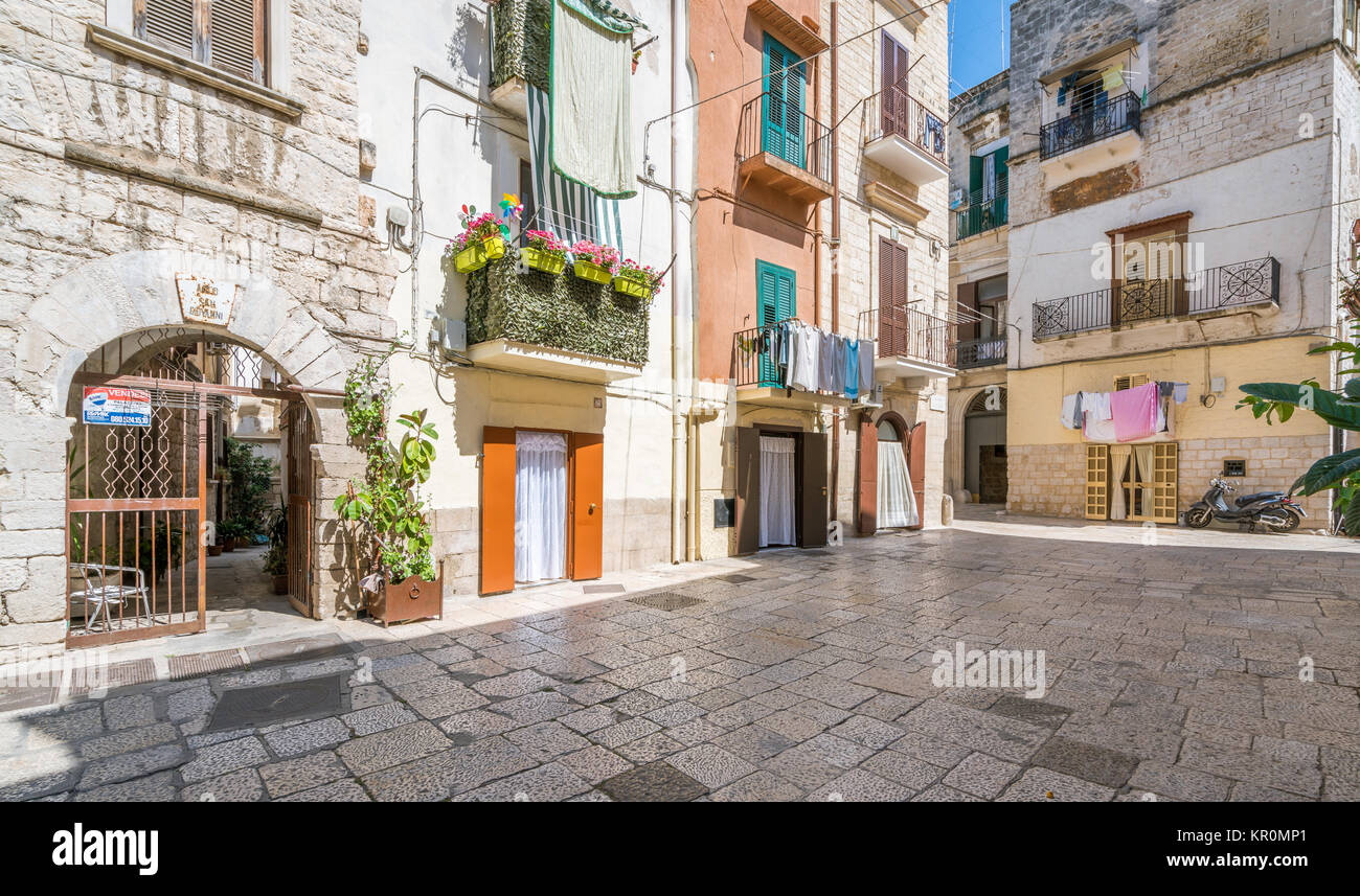 Old town in Bari, Puglia (Apulia), southern Italy Stock Photo - Alamy