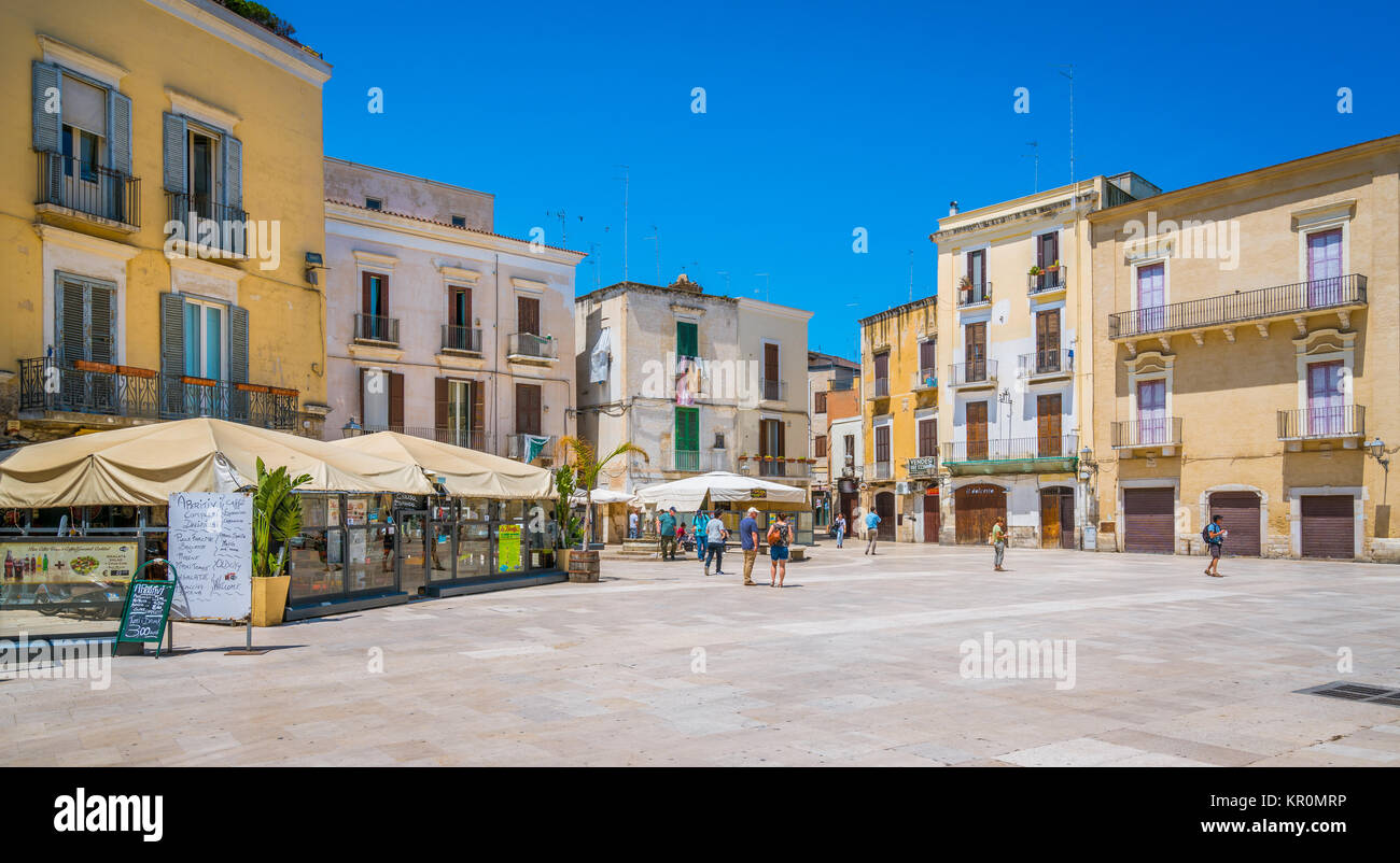 Old town in Bari, Puglia (Apulia), southern Italy Stock Photo - Alamy