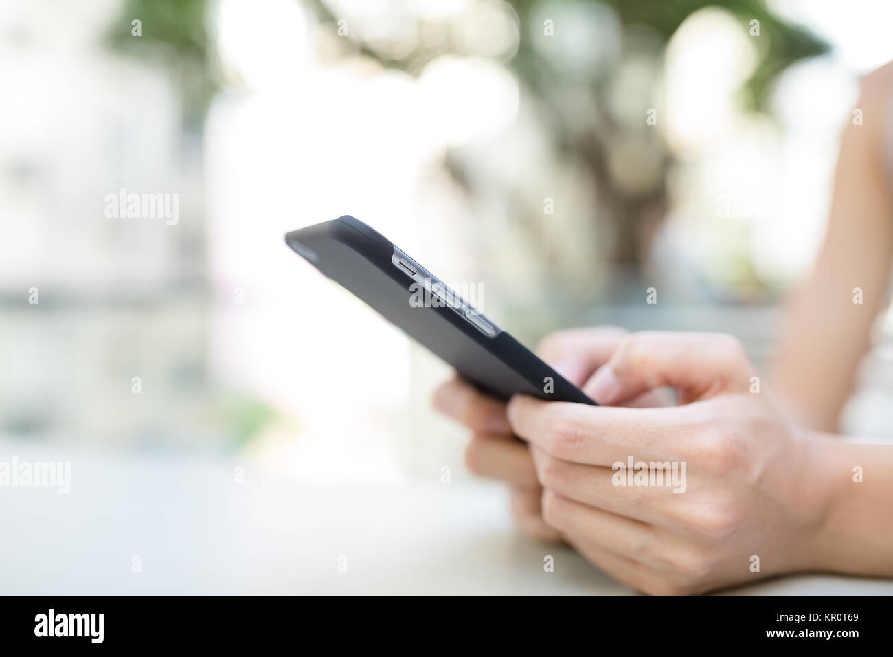 Woman use of phone Stock Photo - Alamy