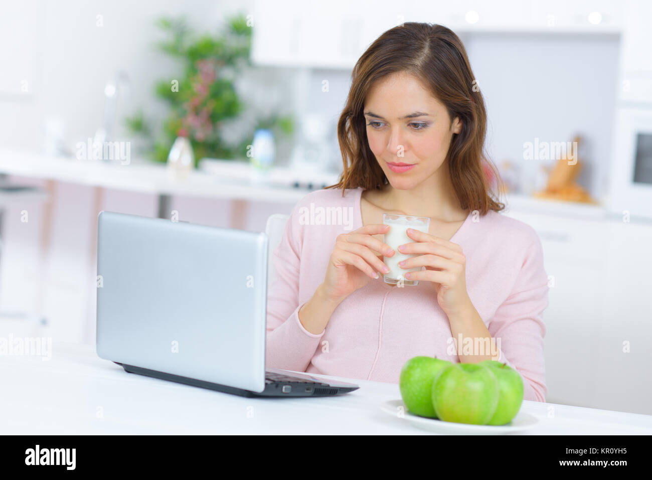 woman at home Stock Photo - Alamy