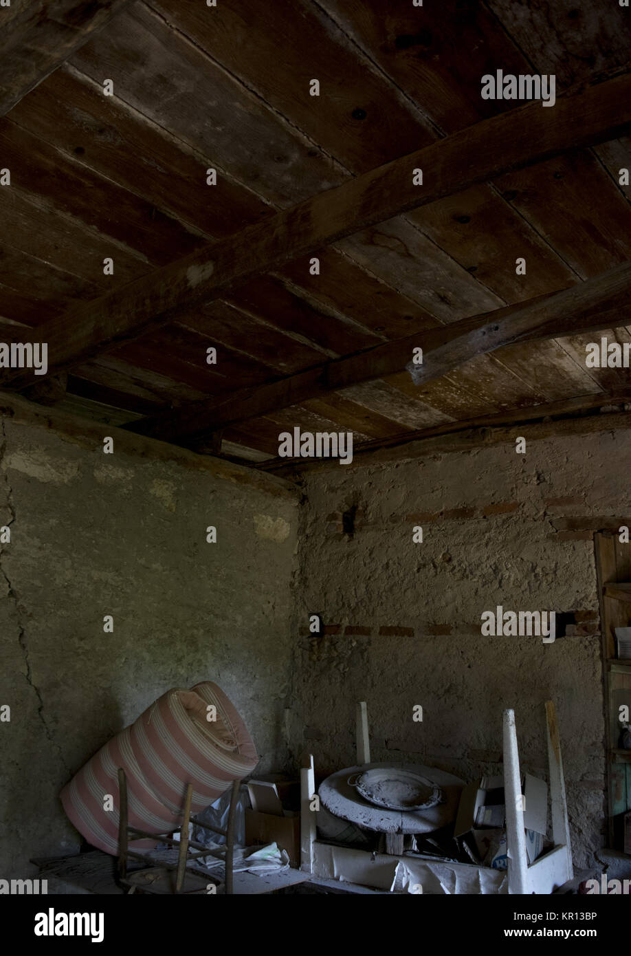 Old attic hi-res stock photography and images - Alamy