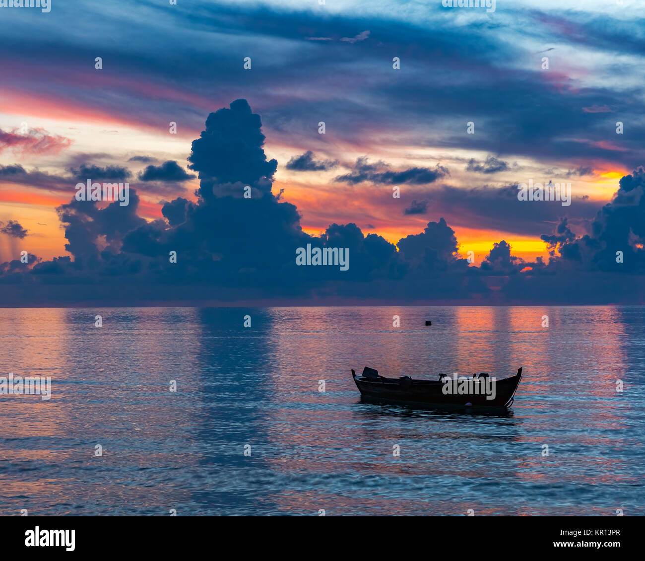Sunrise over ocean Stock Photo - Alamy
