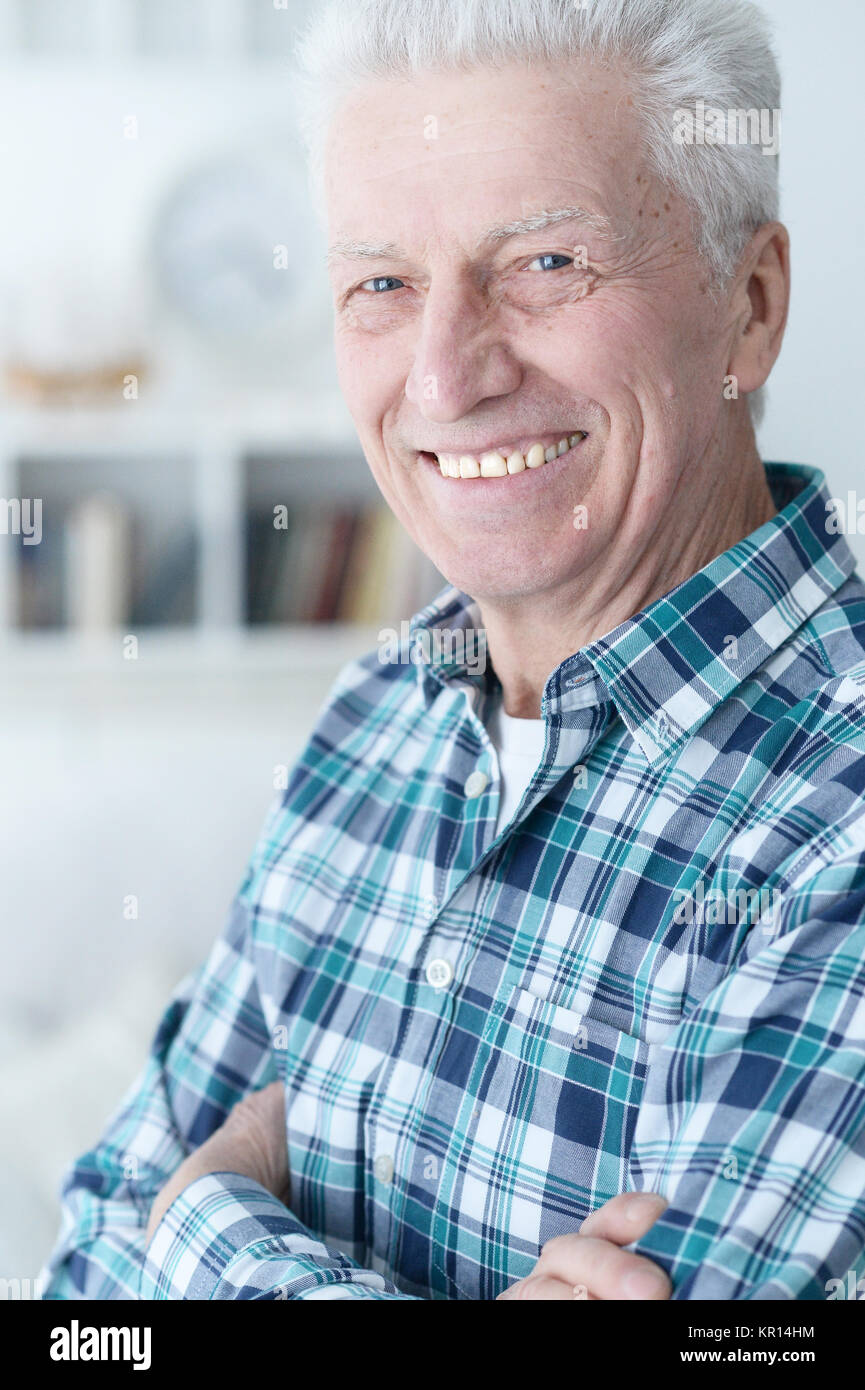 Portrait of senior man Stock Photo - Alamy
