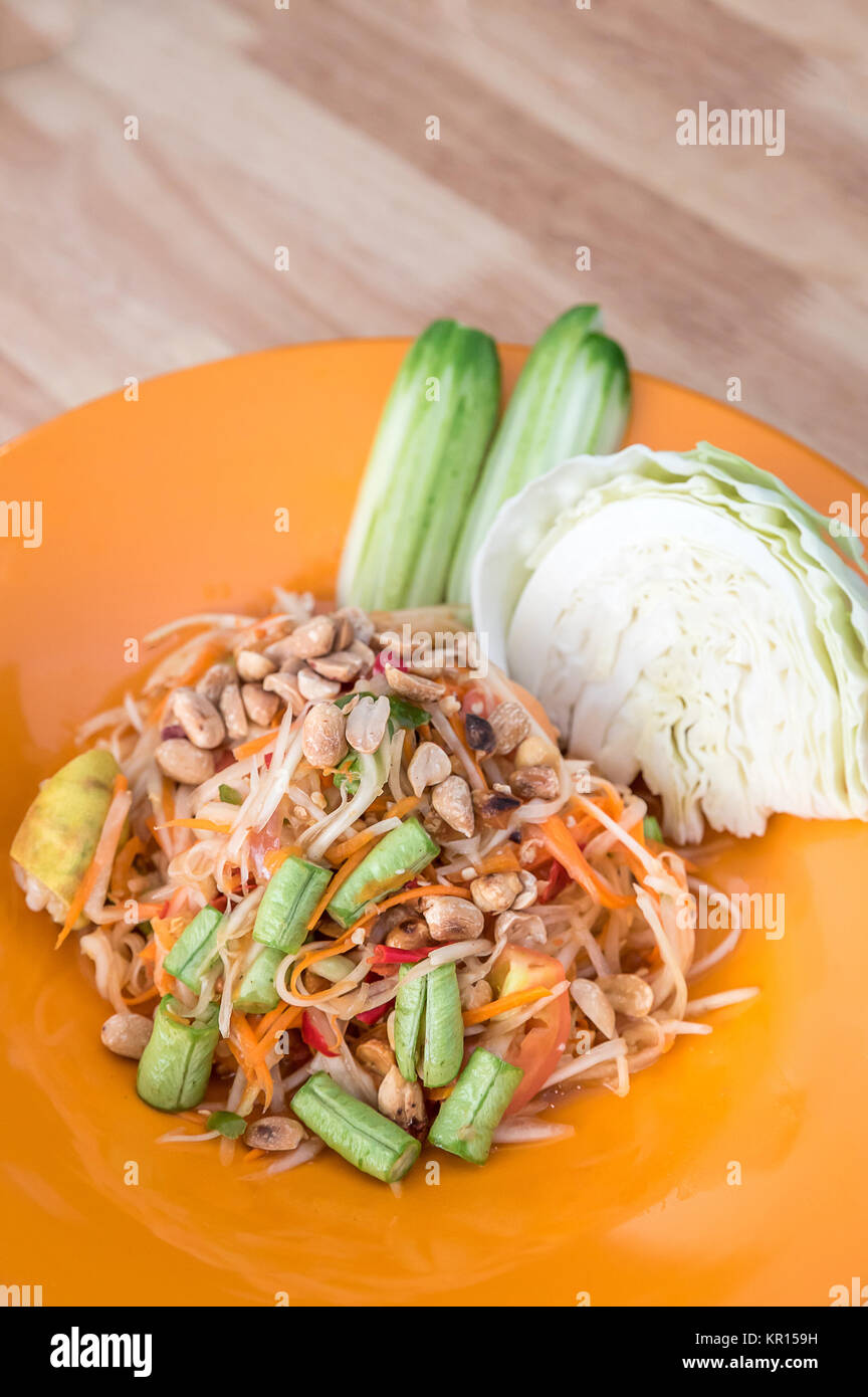 som tum Thai Stock Photo - Alamy
