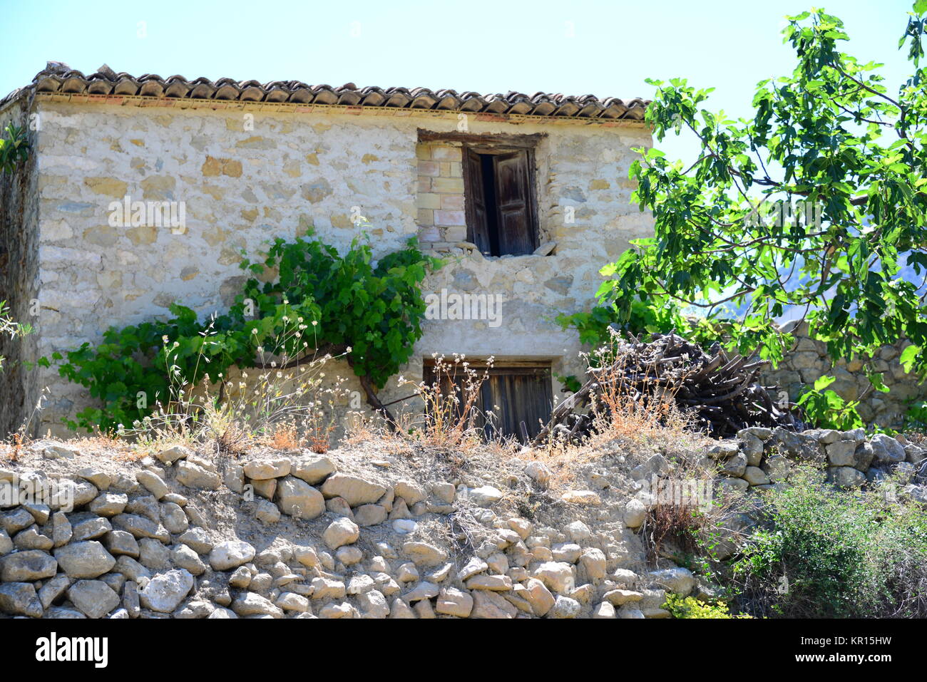stone walls in spain Stock Photo - Alamy