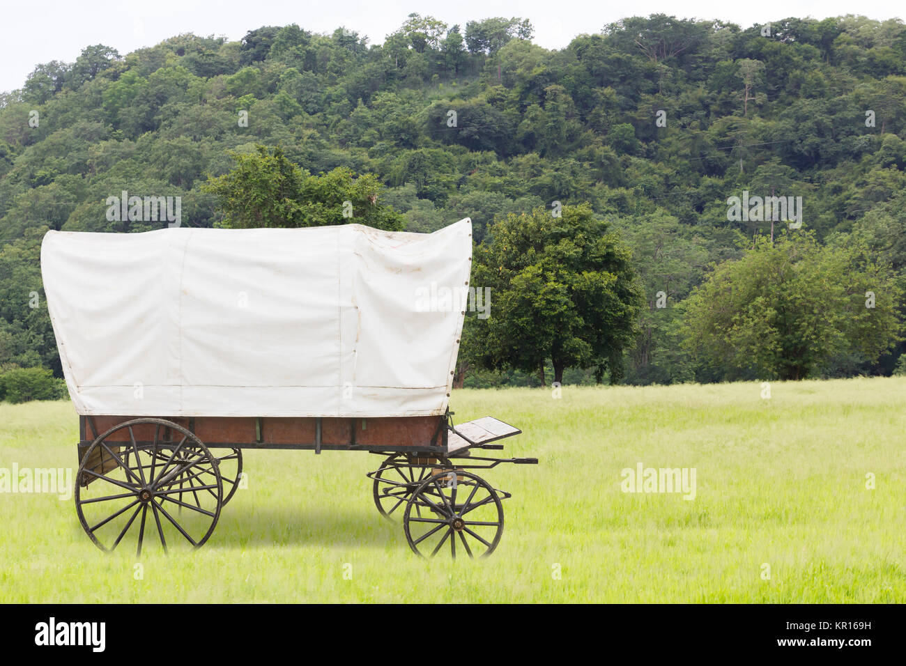 Covered Wagon Prairie Stock Photos & Covered Wagon Prairie Stock Images ...