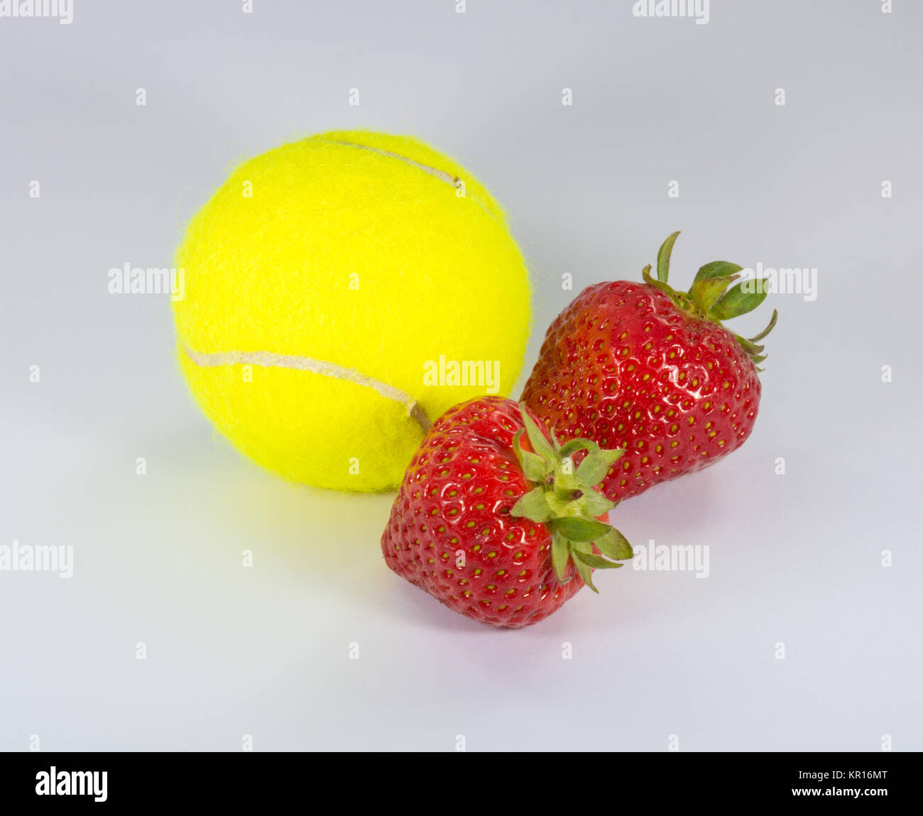 Wimbledon championships strawberries hi-res stock photography and ...
