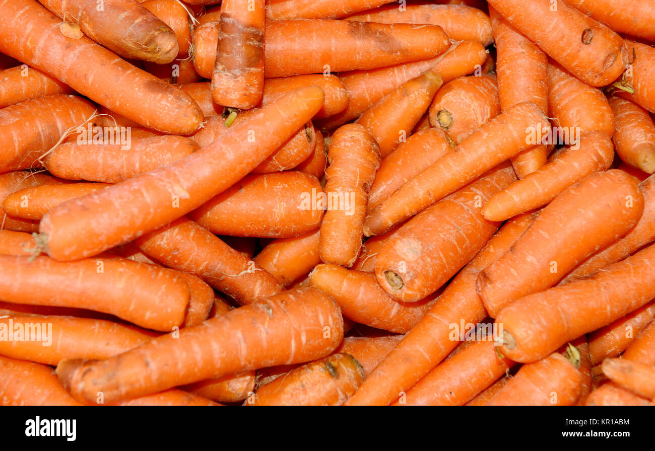 Organic carrot. Food background Stock Photo - Alamy