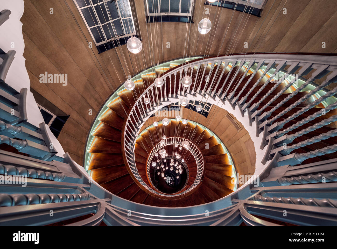 Heals building london hi-res stock photography and images - Alamy