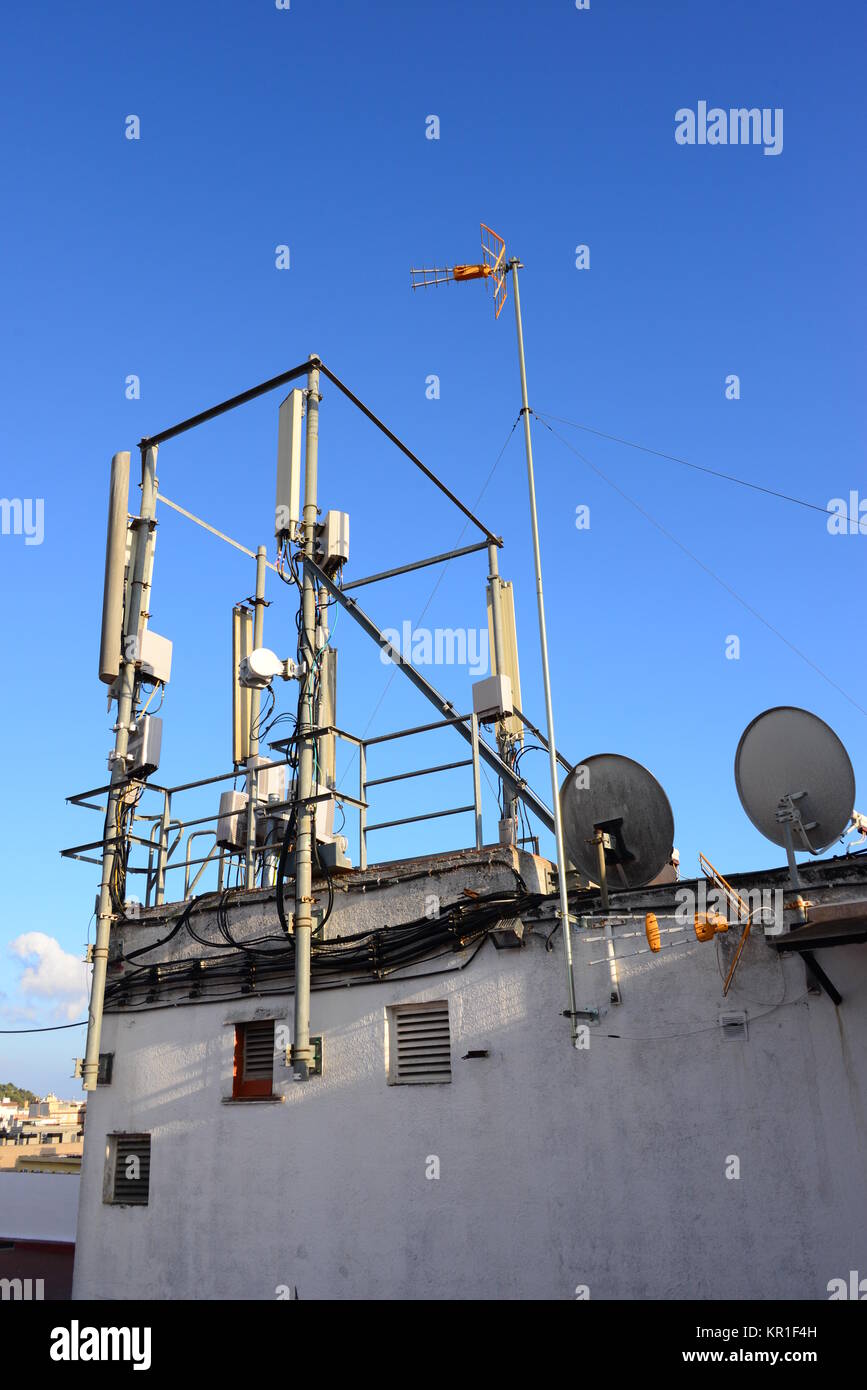 Mobile phone antenna,antenna,mobile phone,radiation,receiving,sending ...