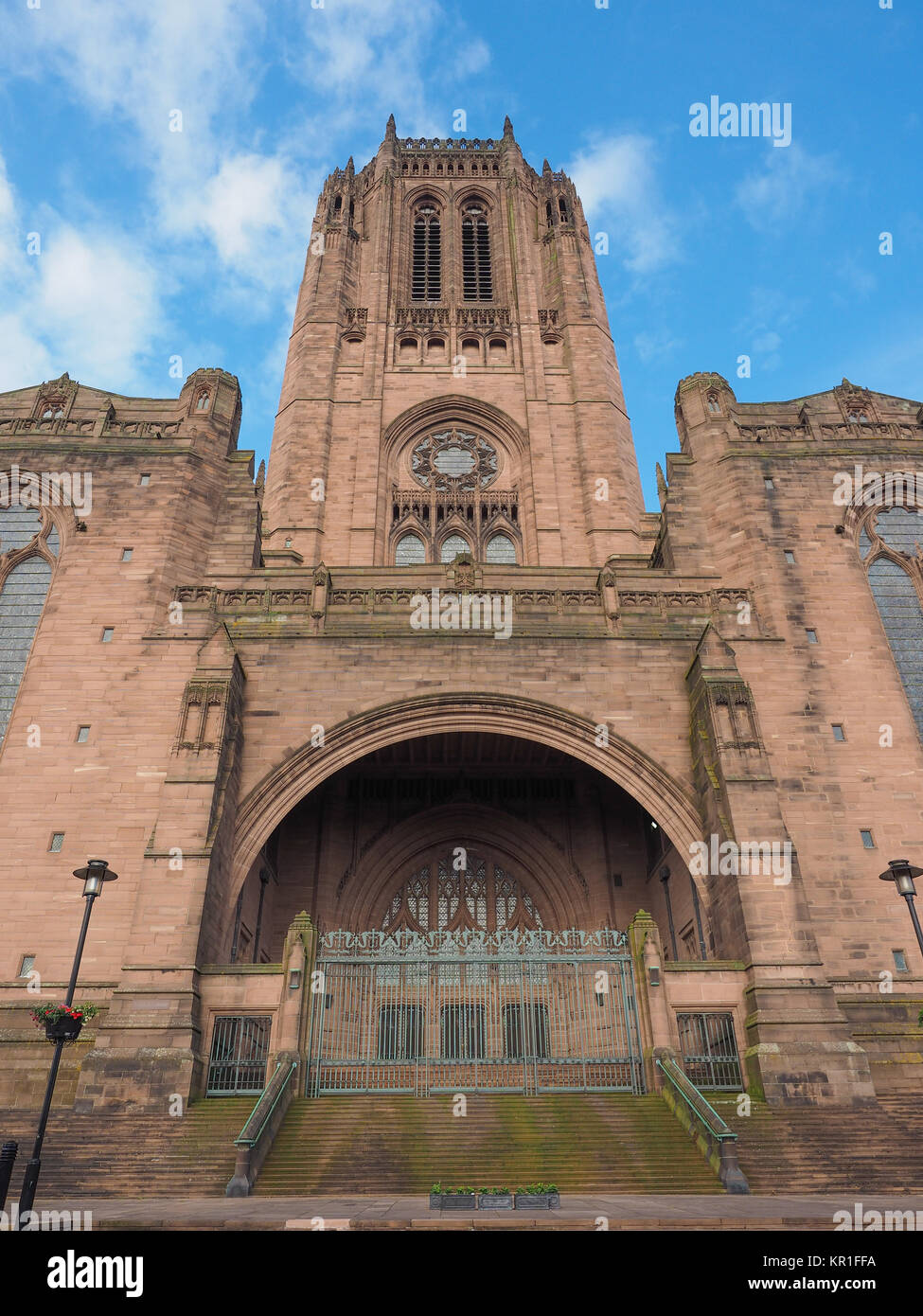 Liverpool cathedral construction hi-res stock photography and images ...