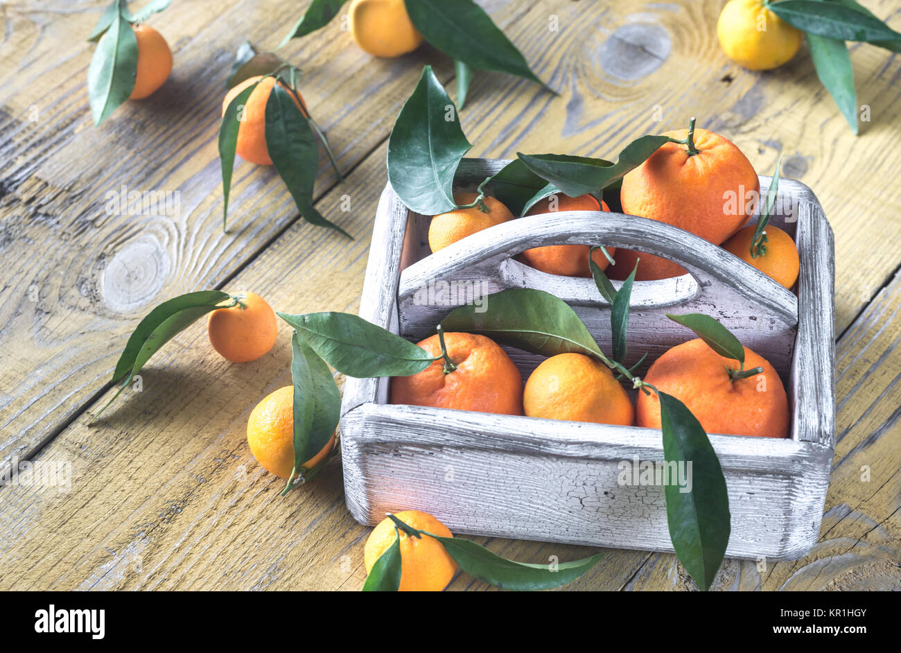 Fresh tangerines in the wooden box Stock Photo - Alamy