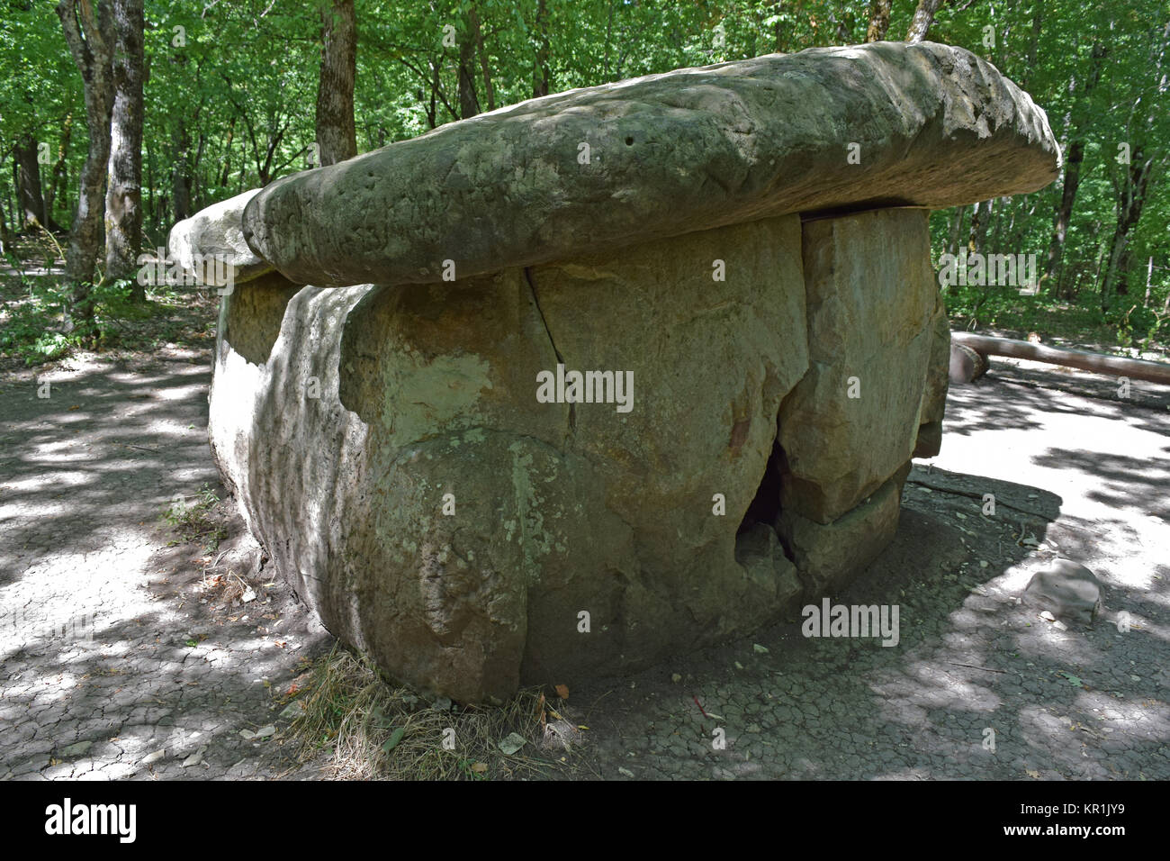Big Shapsug dolmen Stock Photo - Alamy