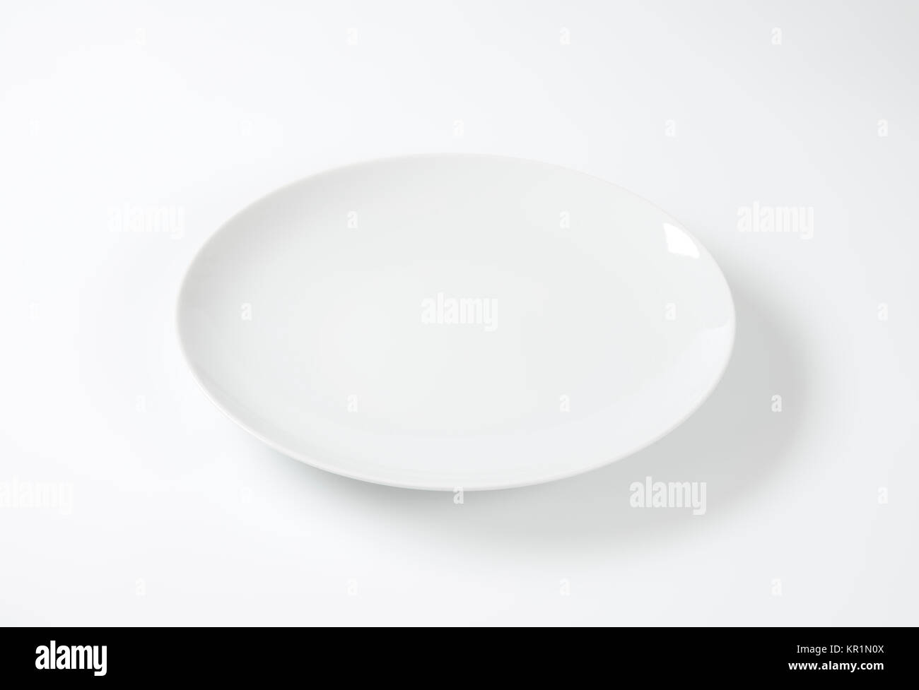 Shallow round dish hi-res stock photography and images - Alamy