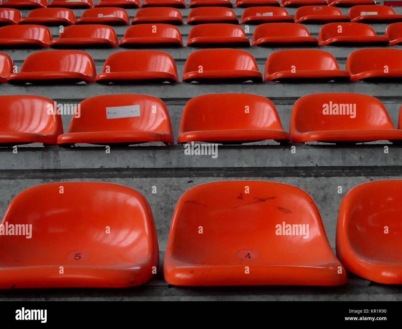 Stadium style seating hi-res stock photography and images - Alamy